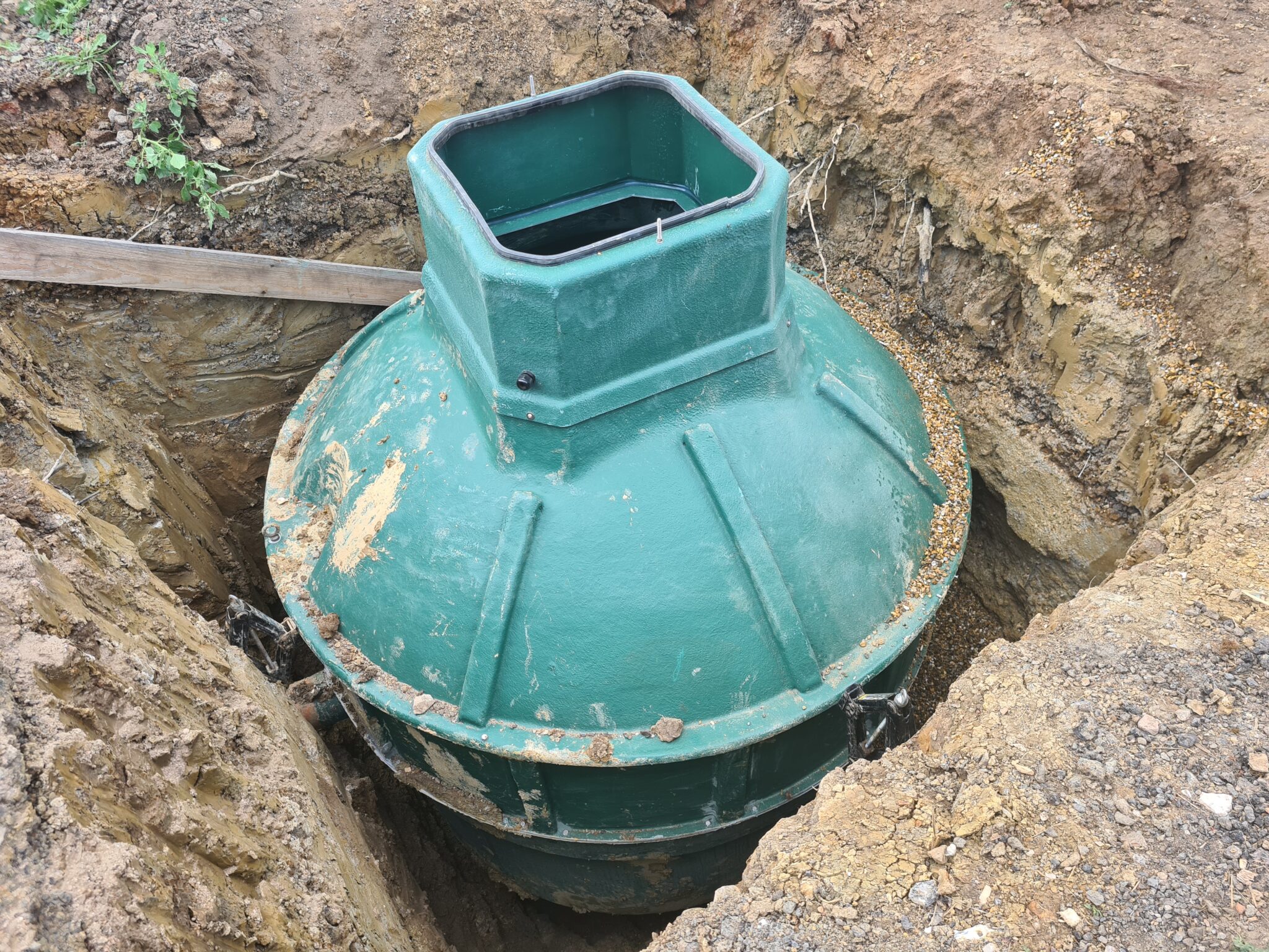 Cesspit or Septic Tank | Differences, Benefits & Drawbacks